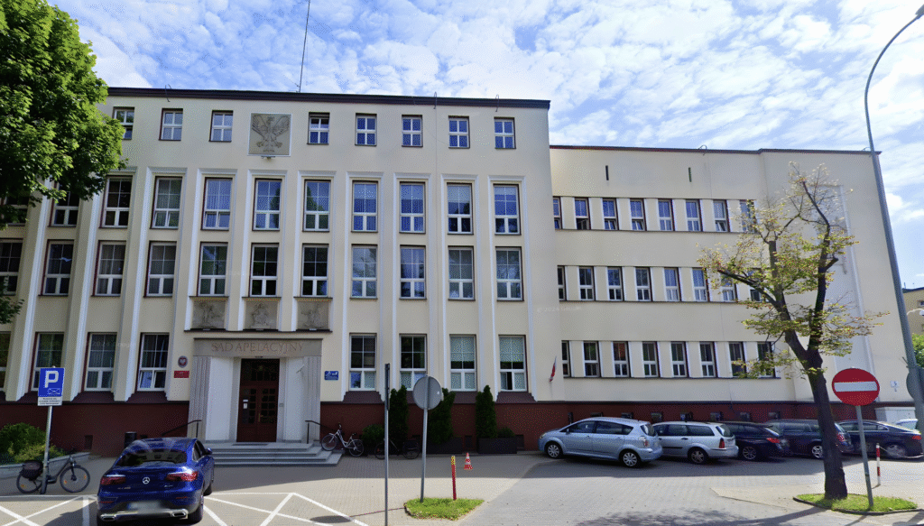 Frankowicze zalewają sąd apelacyjny, a ministerstwo milczy. Białystok ...